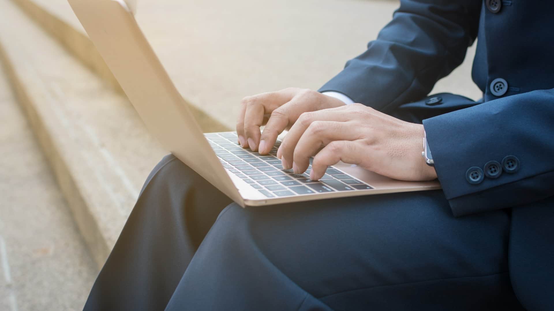 5 Easy Ways To Maintain Your Laptop